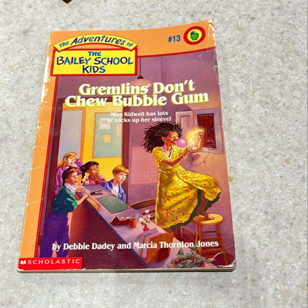 Gremlins Don't Chew Bubble Gum by Debbie Dadey, Marcia Jones