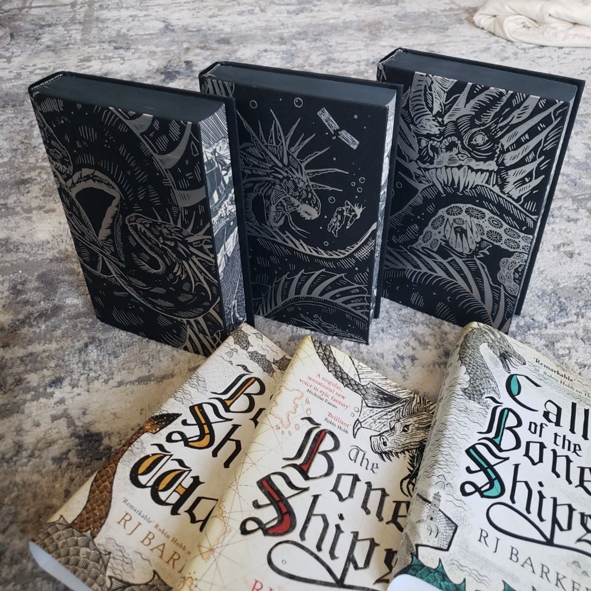 Broken Binding The Bone Ships Trilogy by RJ Barker, Hardcover | Pangobooks