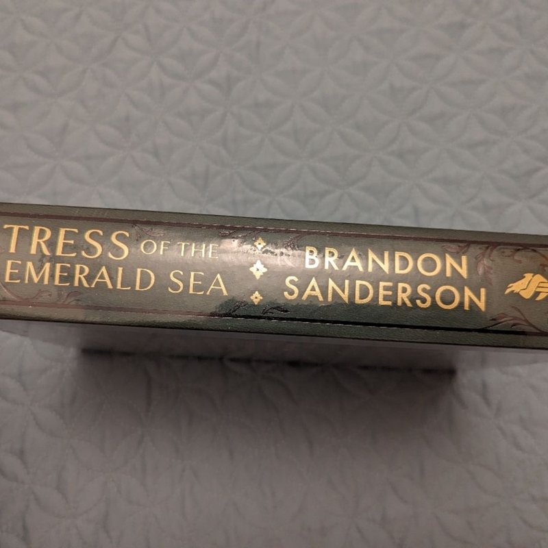 Tress of the Emerald Sea by Brandon Sanderson , Hardcover | Pangobooks