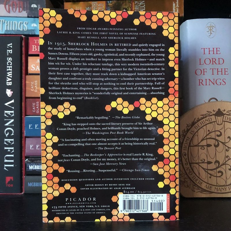 The Beekeeper's Apprentice by Laurie R. King, Paperback | Pangobooks
