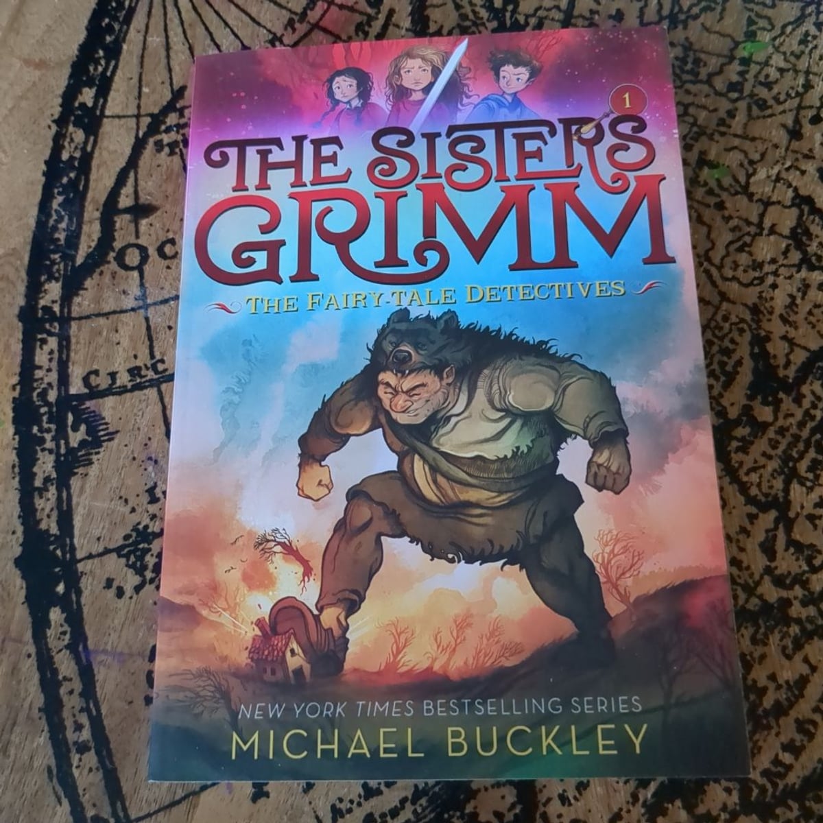 The Fairy-Tale Detectives (the Sisters Grimm #1) by Michael Buckley