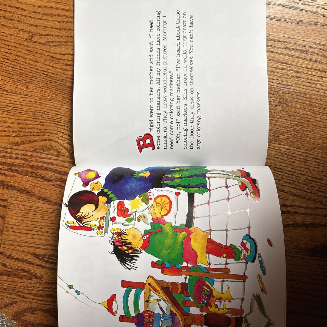 Purple, Green and Yellow by Robert Munsch, Hélène Desputeaux
