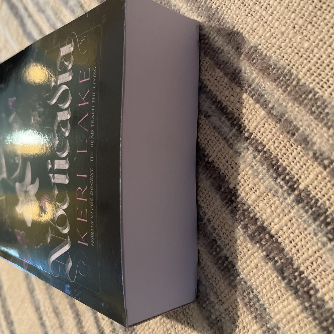 Nocticadia by Keri Lake, Paperback | Pangobooks